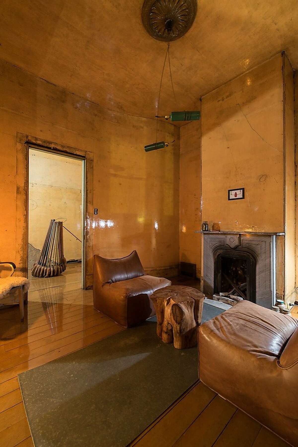 Taking up residence for a day at David Ireland’s 500 Capp St.