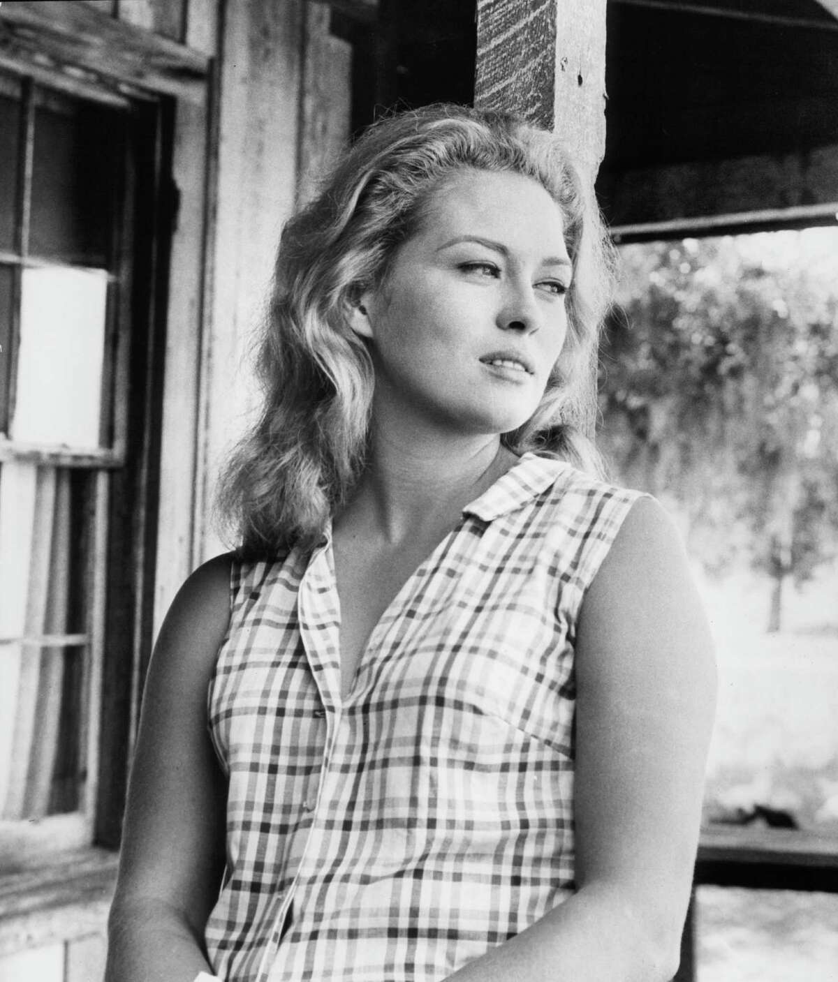 Faye Dunaway turns 76: Then and now