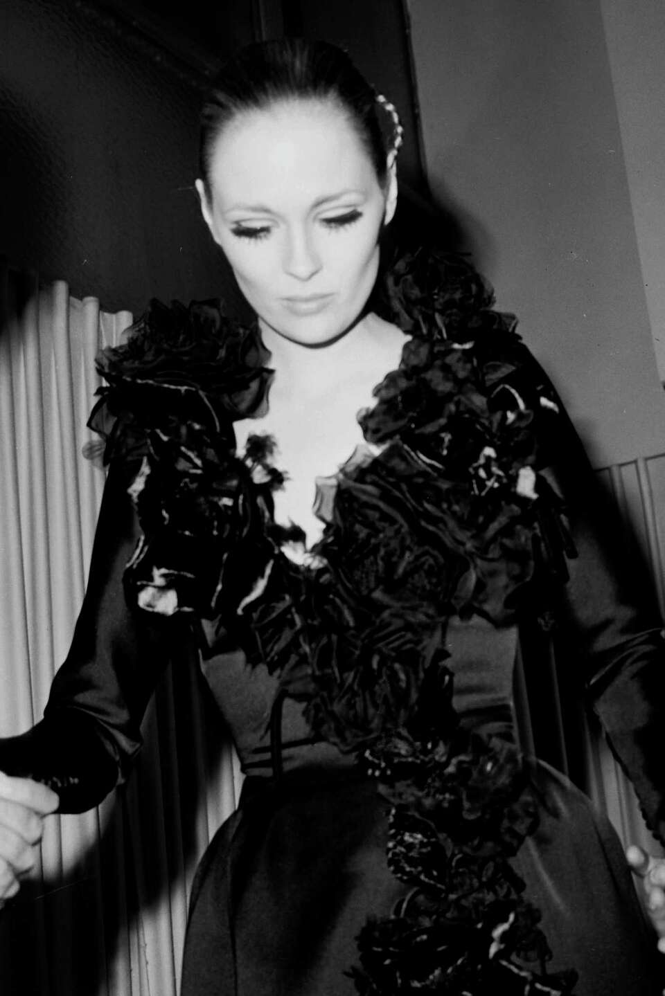 Faye Dunaway turns 76: Then and now