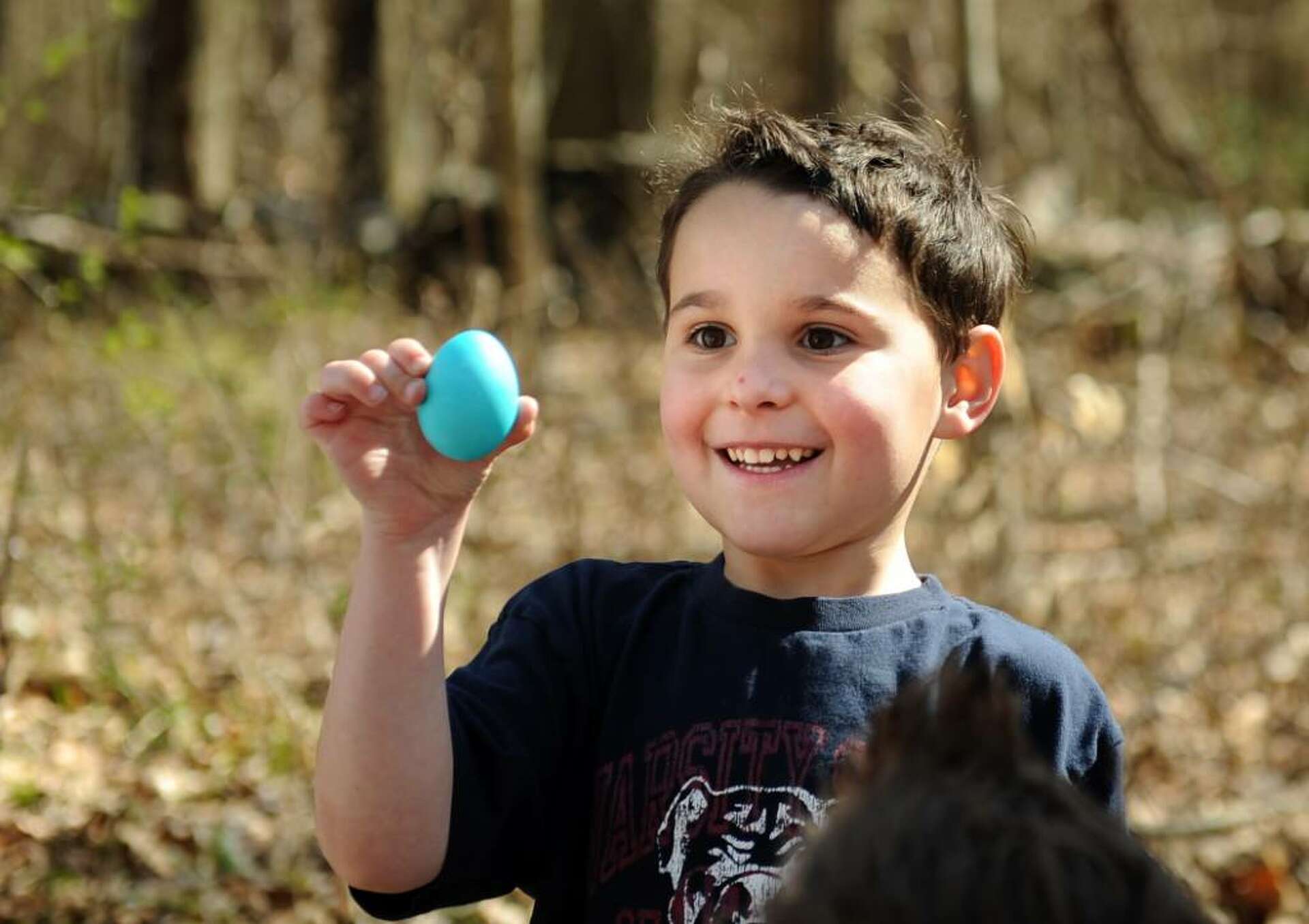 Kids learn about nature in eggs-ceptional way