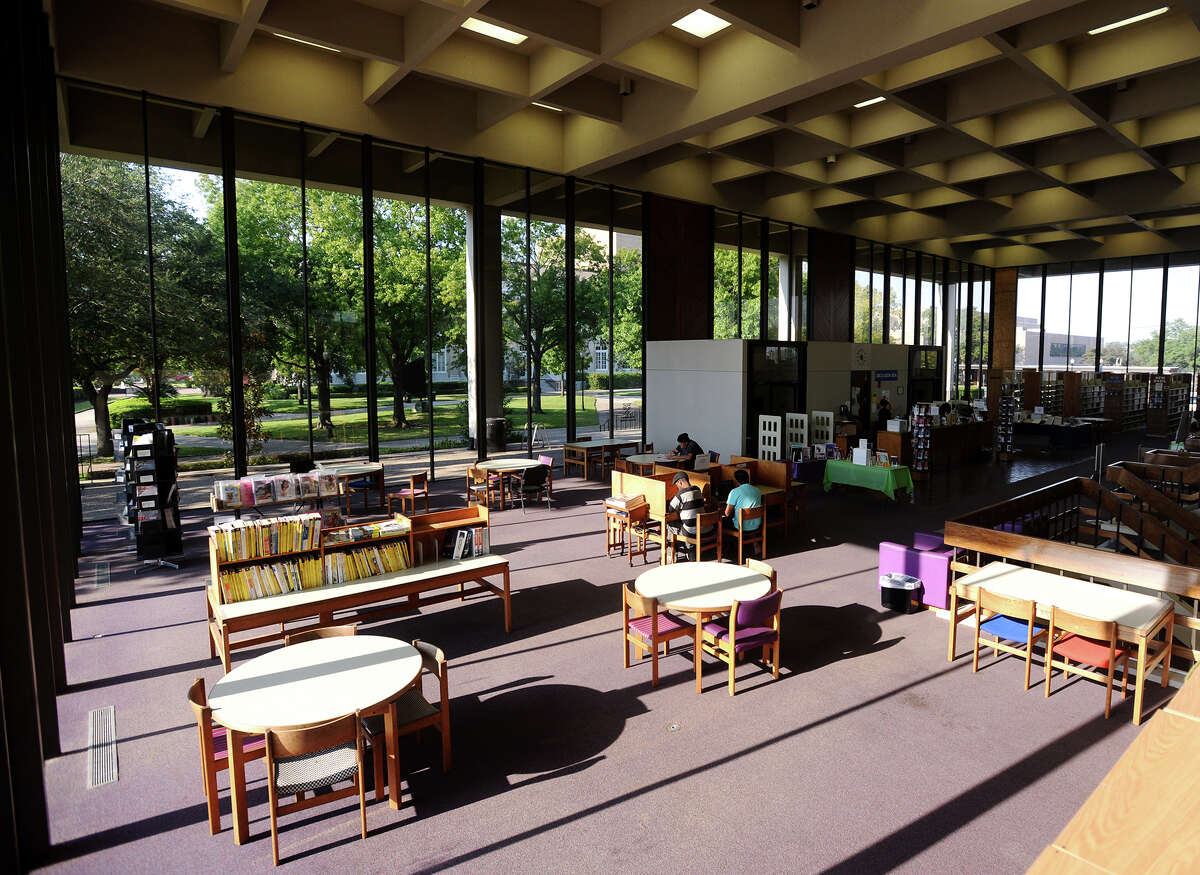 Bedbugs close downtown Beaumont library branch