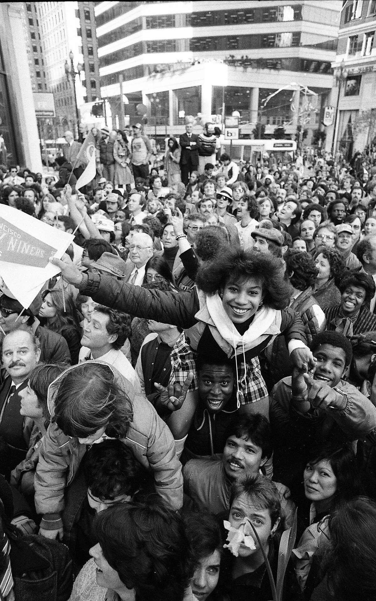 1982 Super Bowl parade takes detour into history
