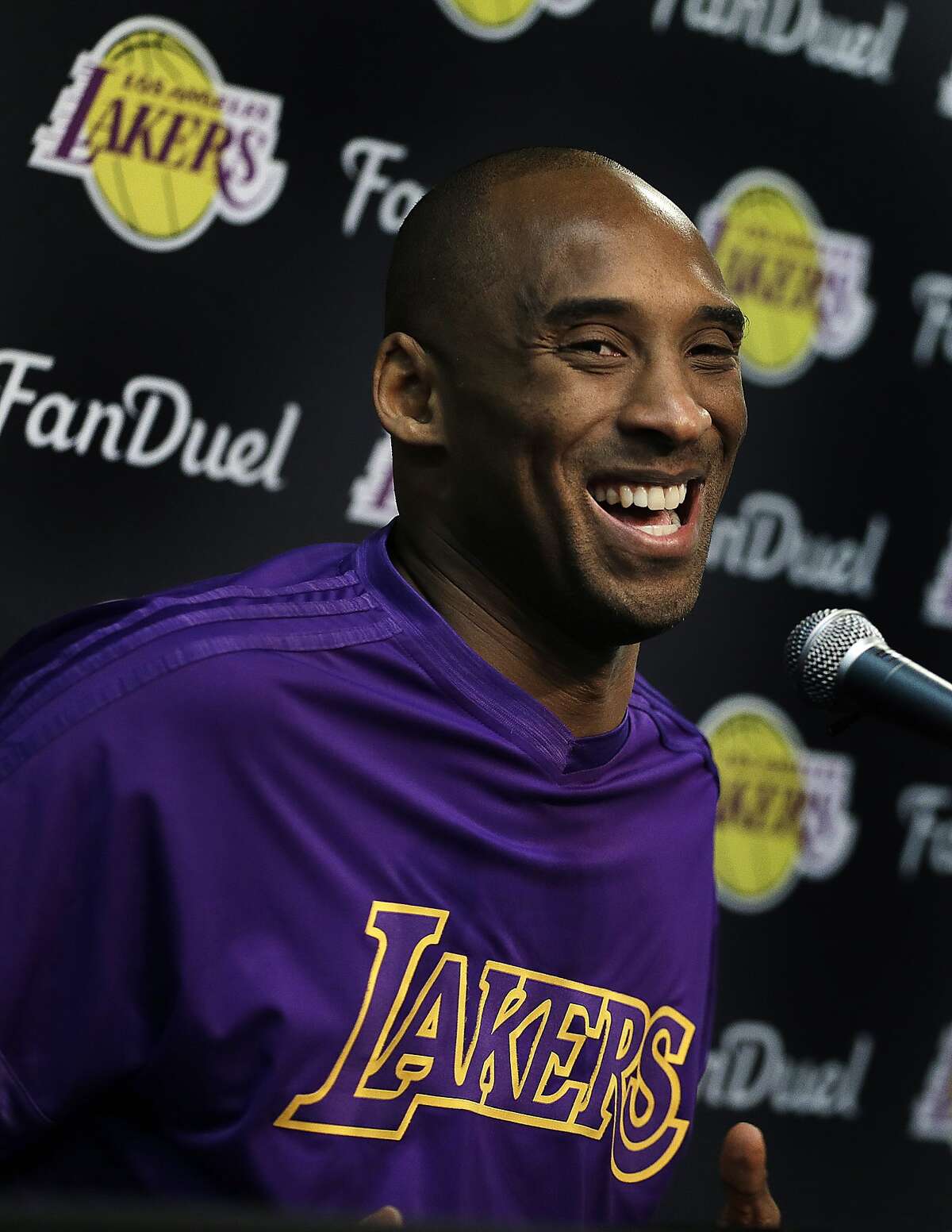 Kobe Bryant's last game in Oakland lacks in drama