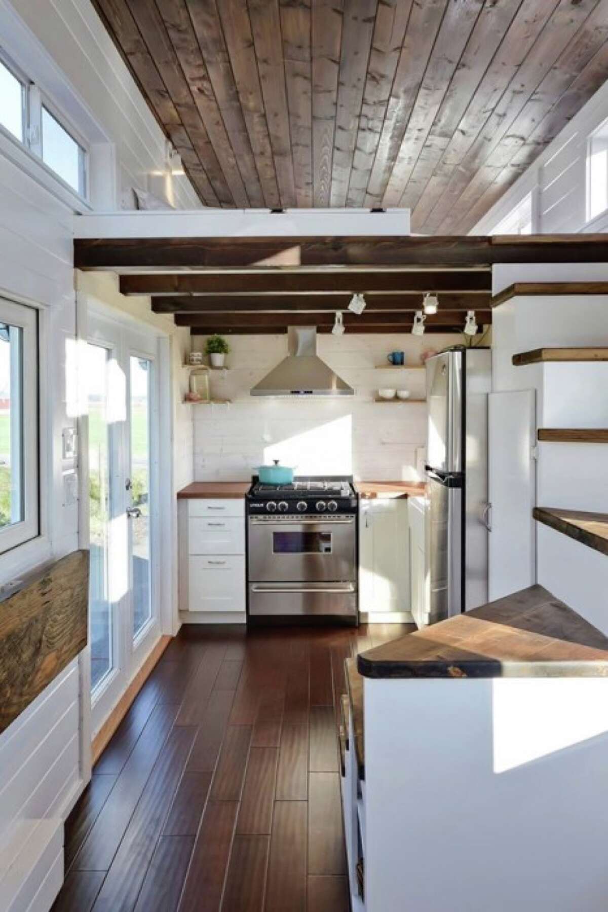 Bay Area couple finds affordable living with 162-square-foot tiny house