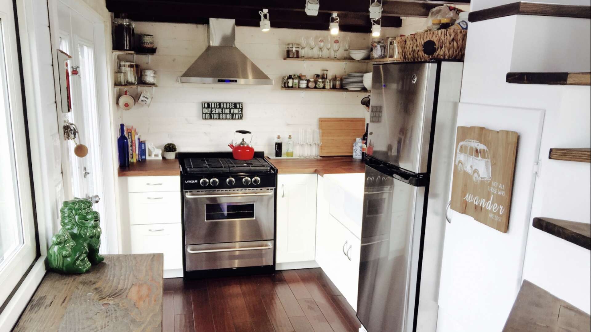 Bay Area couple finds affordable living with 162-square-foot tiny house