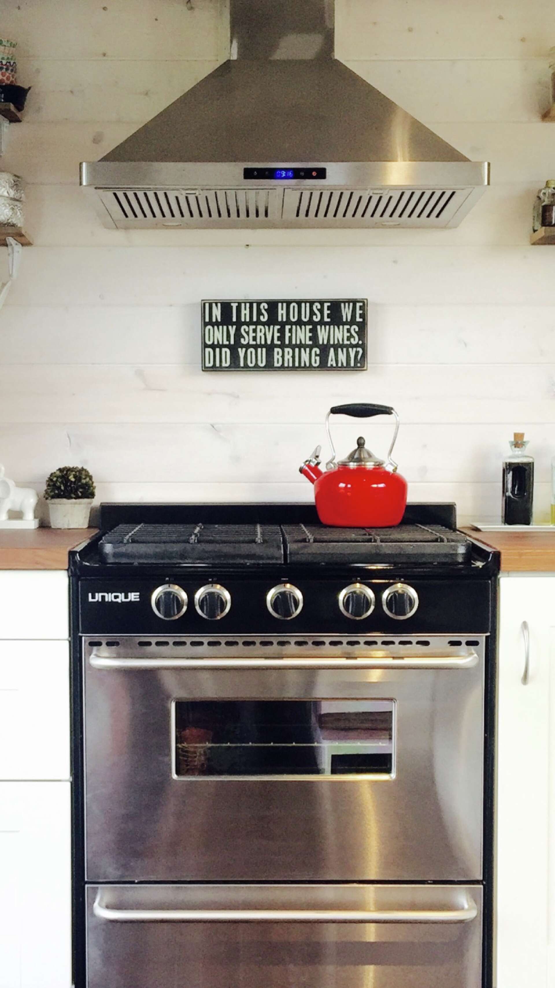 Bay Area couple finds affordable living with 162-square-foot tiny house