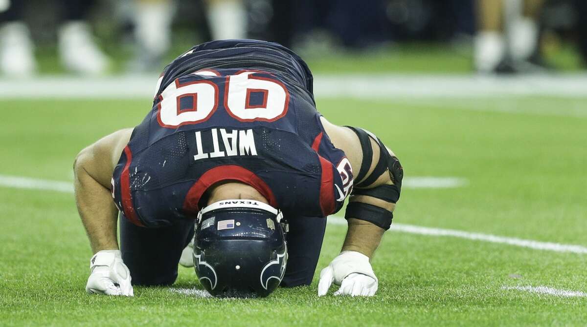Report: J.J. Watt played with five torn muscles last season