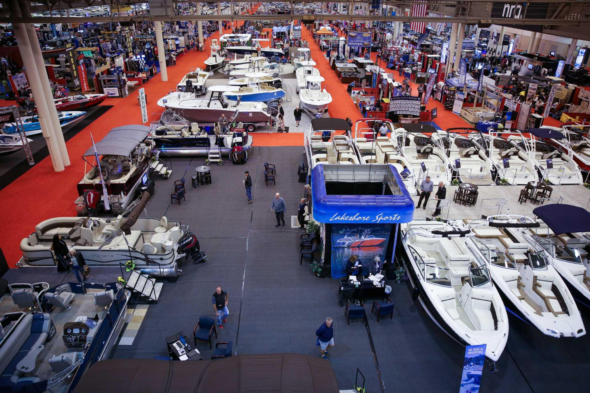 Oil woes fail to sink the Houston Boat Show