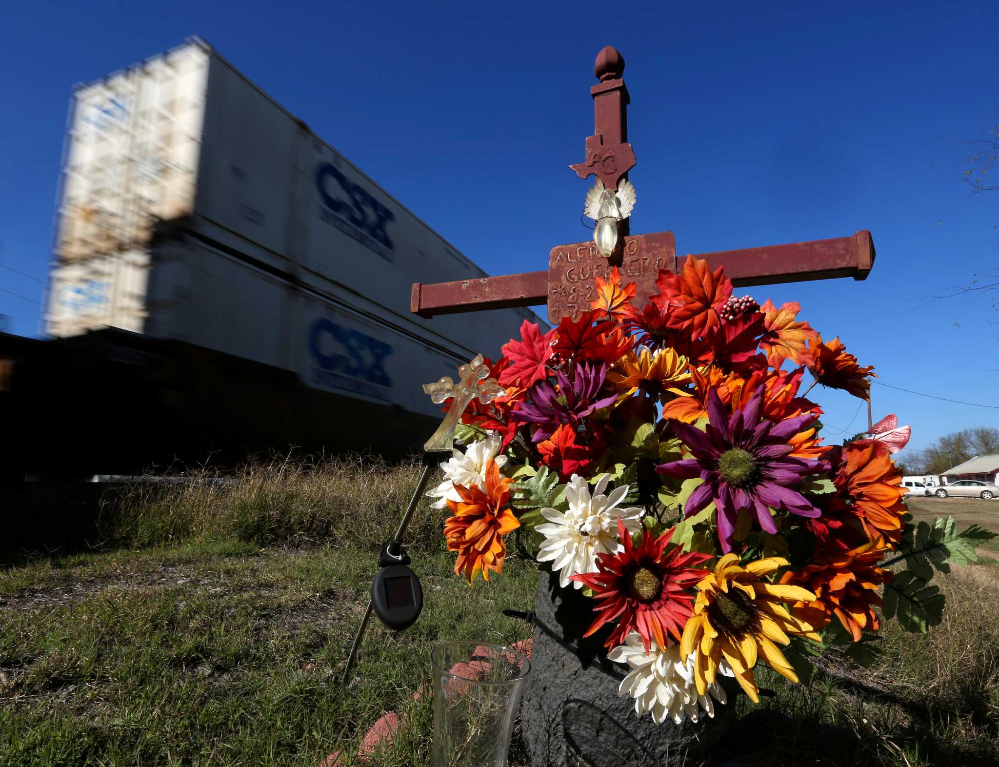 Oil boom fades, strange murder case remains