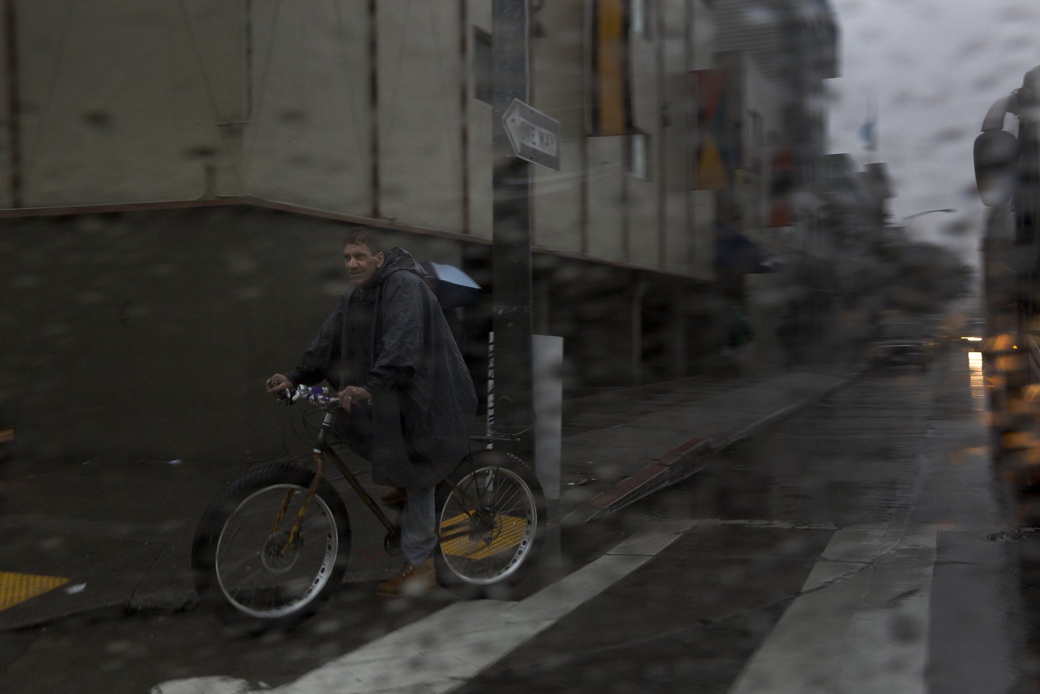 Rain in Bay Area is light, but will linger through weekend