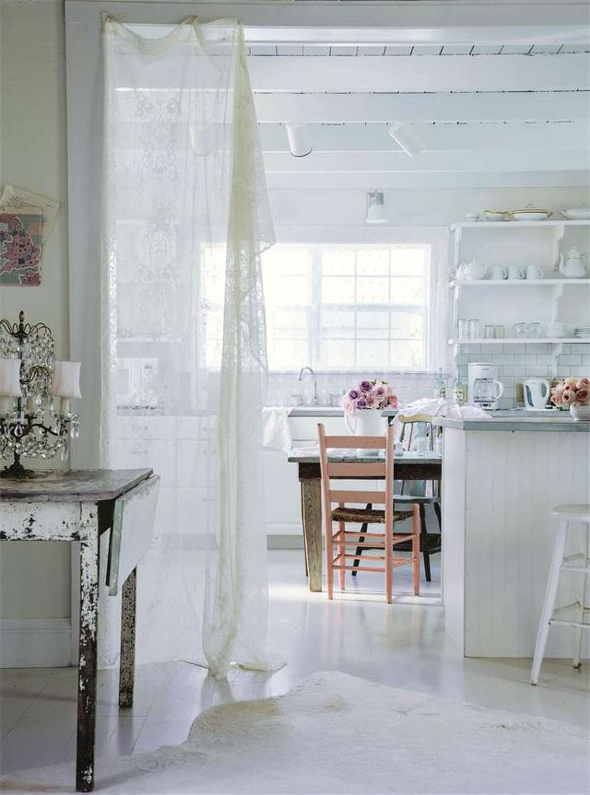 'Shabby chic' interior designer Rachel Ashwell wants new owner for her ...