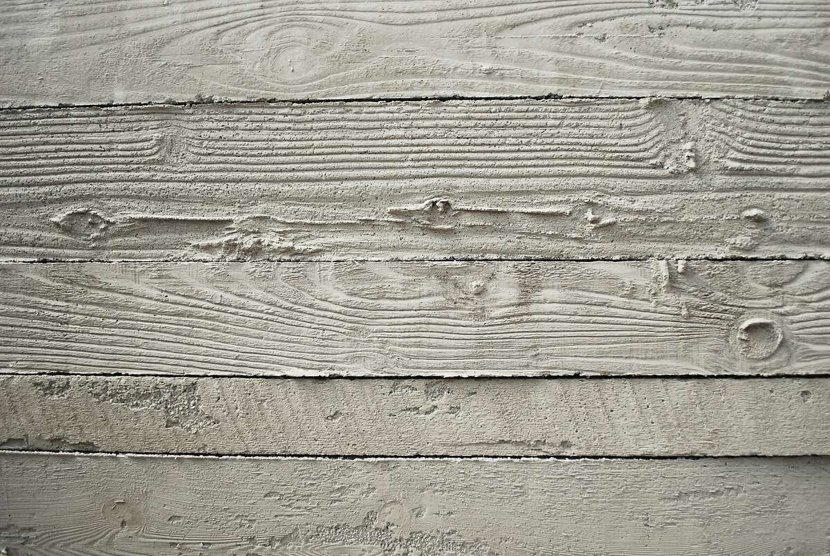 Tile artist takes a tip from wood grain and steel