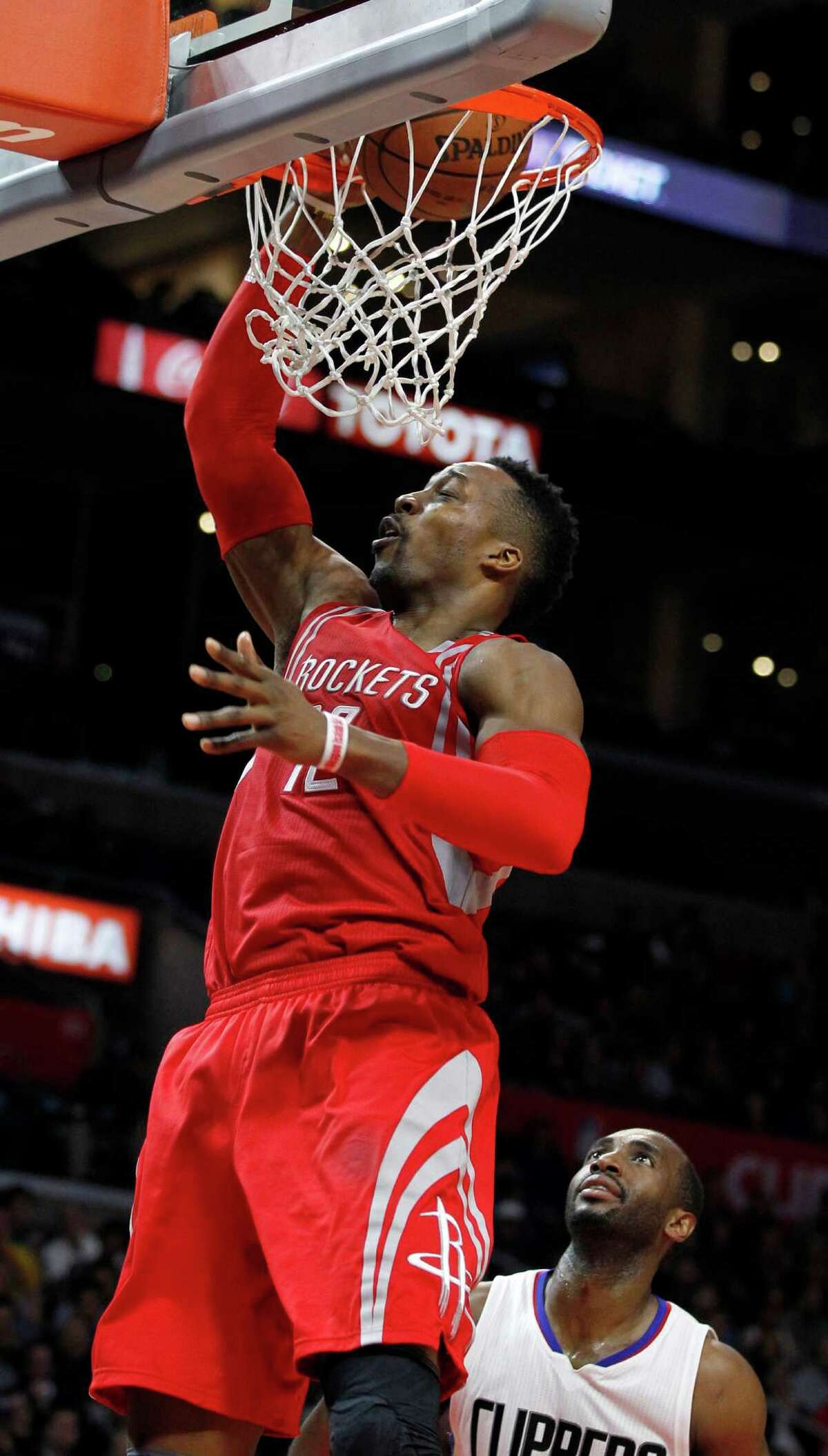 Rockets' Howard in monster mode