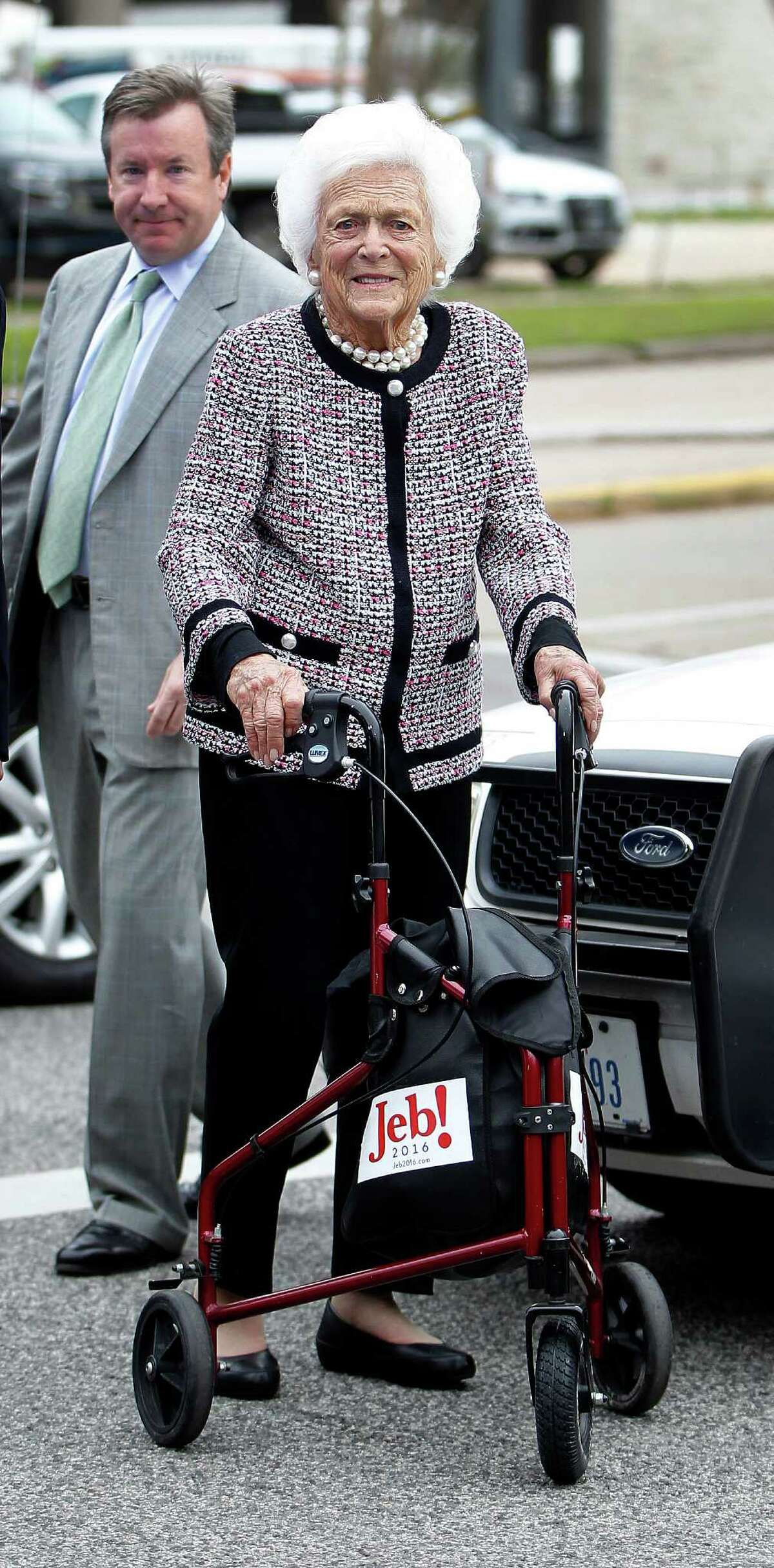 Friends of Mosbacher dedicate bridge