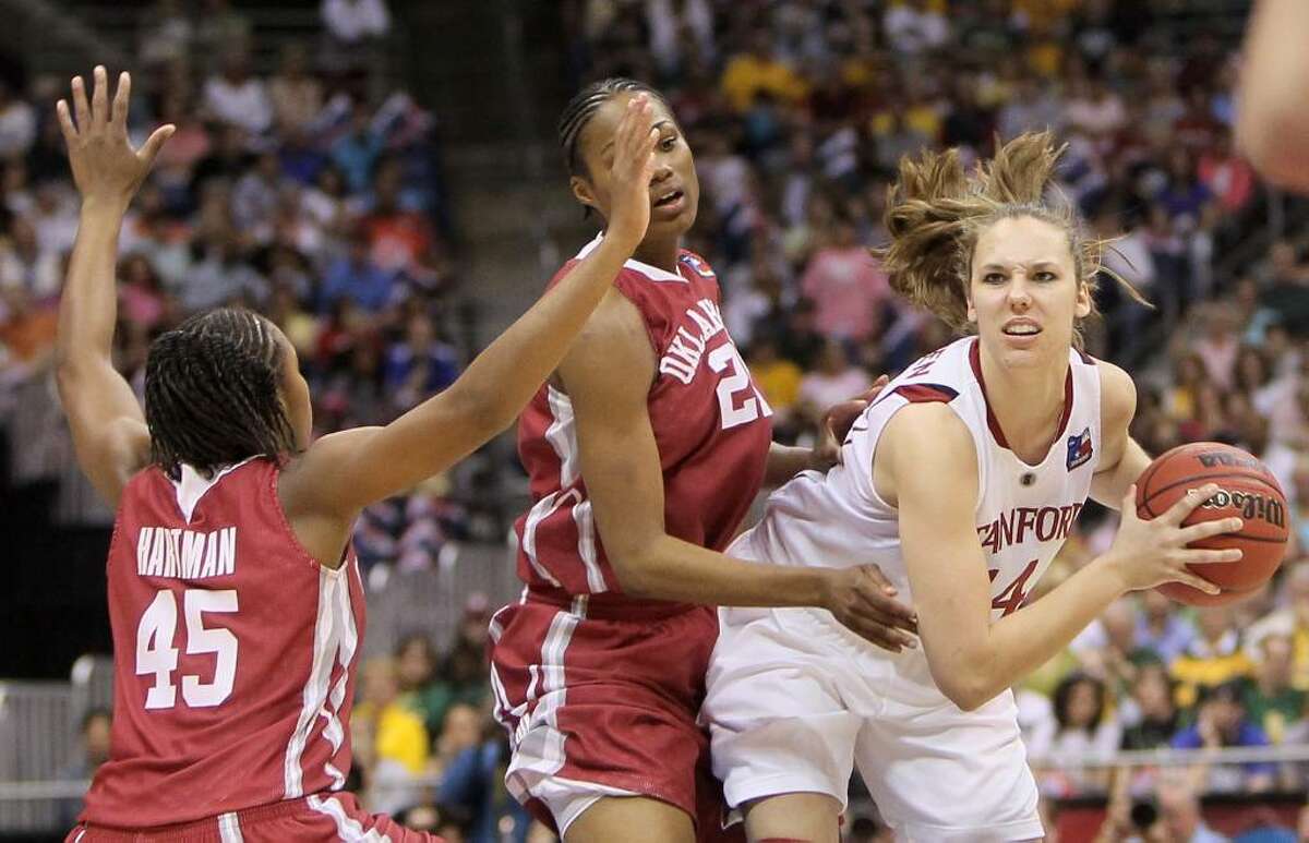 Stanford out to deny UConn a second straight title
