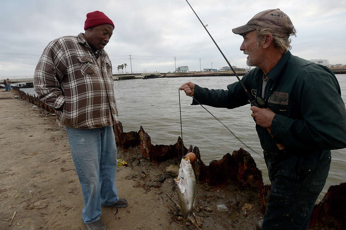 Galveston commissioners vote to close Rollover Pass