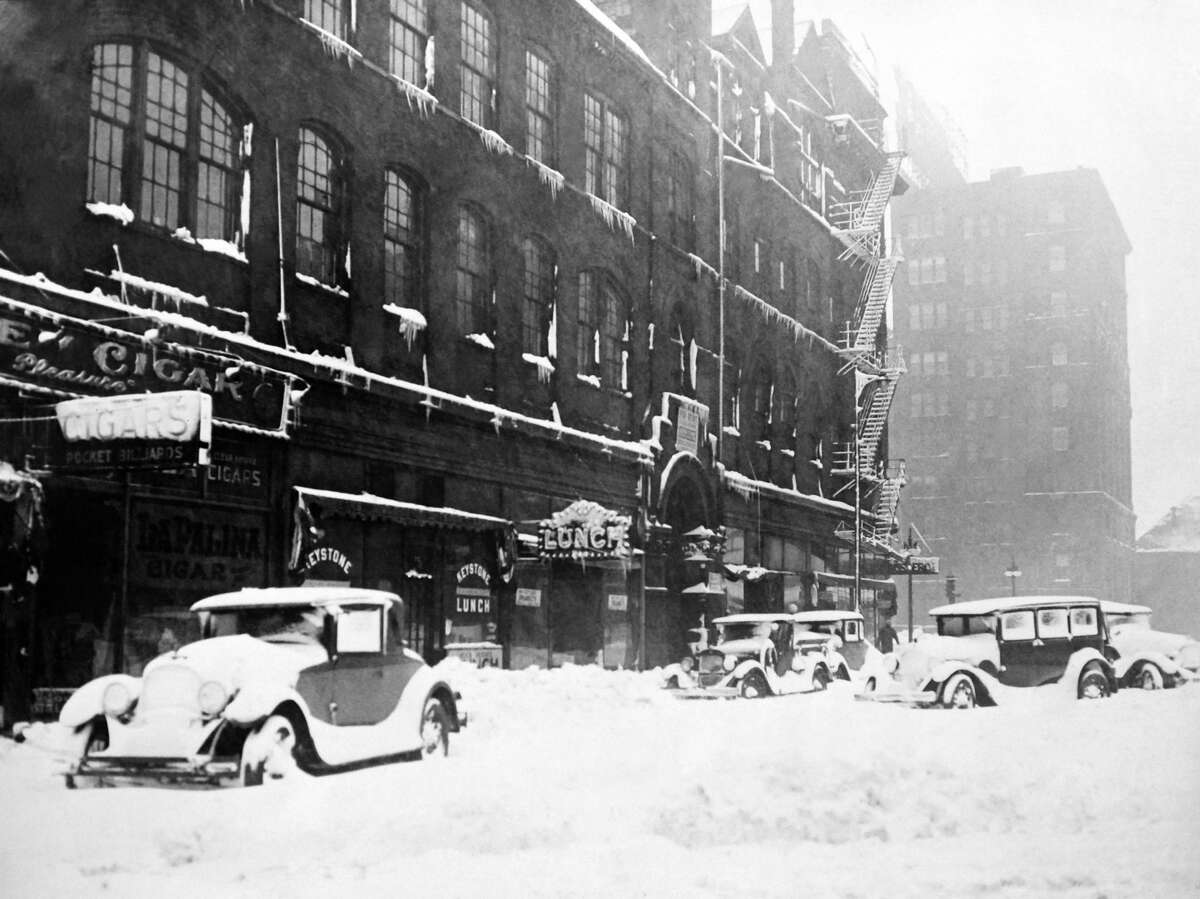Vintage snowstorms: When your grandfather had to walk 10 miles to ...