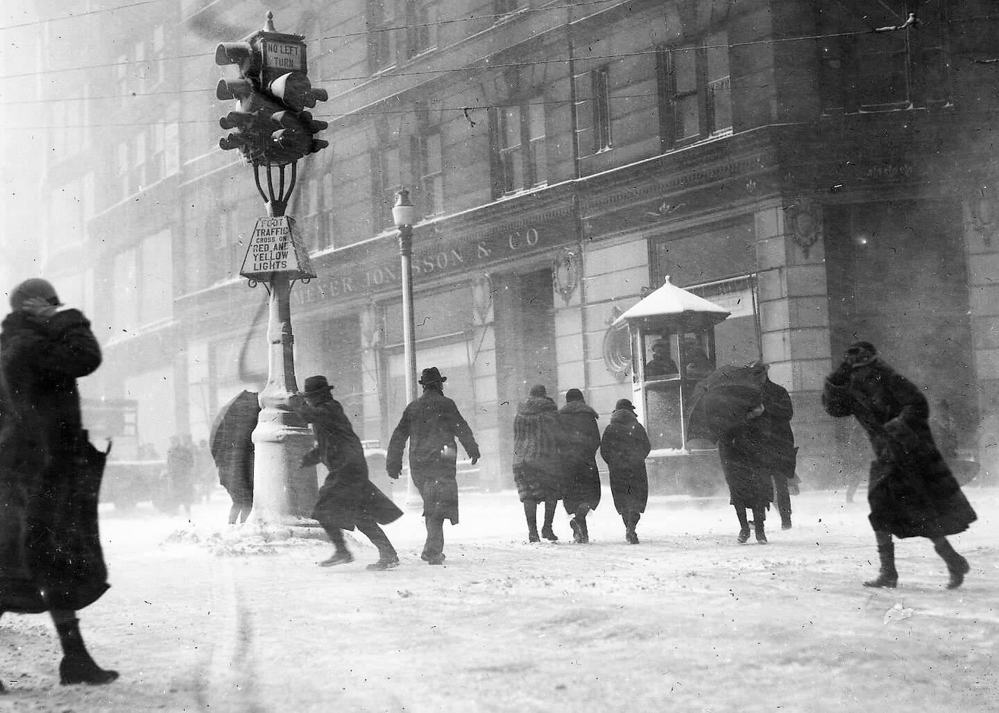 Vintage snowstorms: When your grandfather had to walk 10 miles to ...