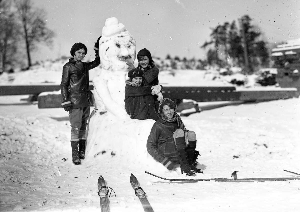 Vintage snowstorms: When your grandfather had to walk 10 miles to ...