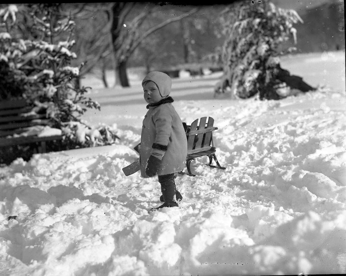 Vintage snowstorms: When your grandfather had to walk 10 miles to ...