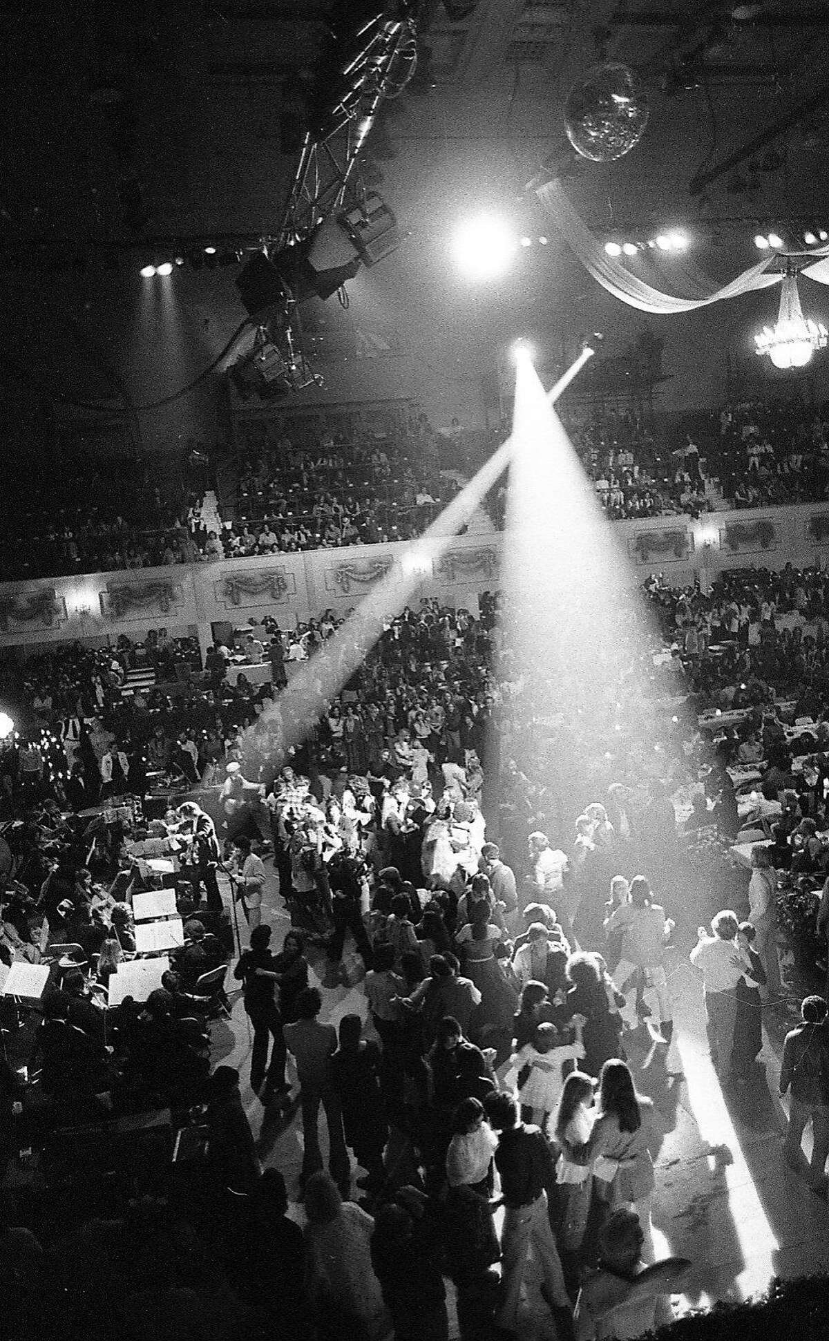 Long-lost photos of The Band's 'The Last Waltz' uncovered