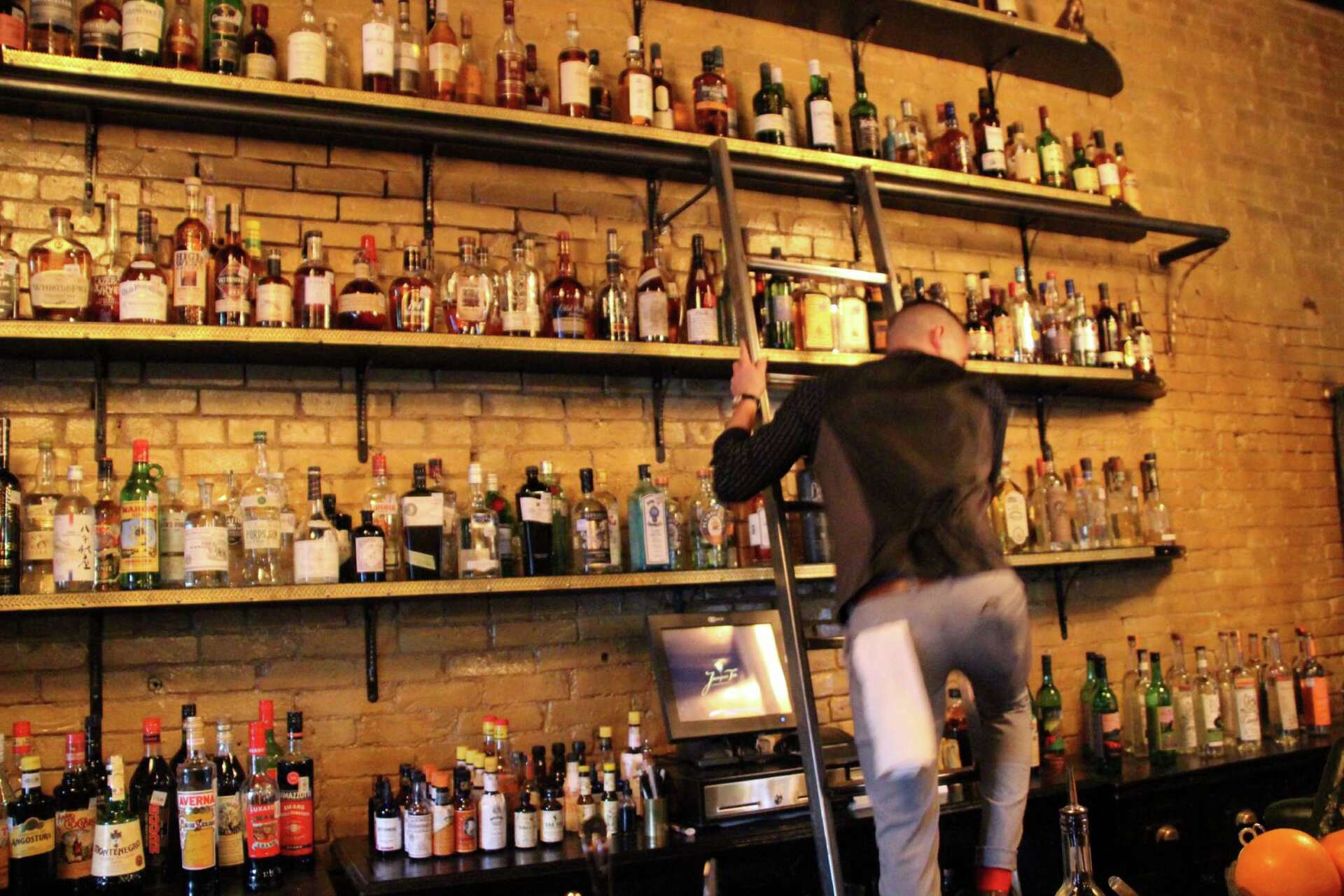 A familiar, more relaxed Juniper Tar reopens in San Antonio