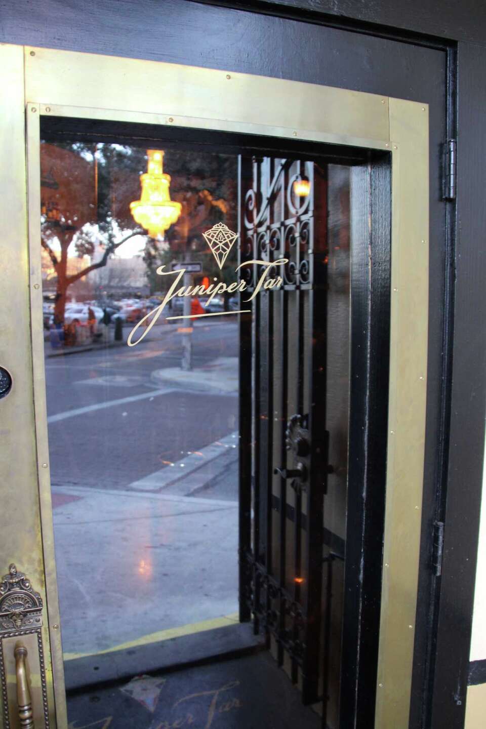 A familiar, more relaxed Juniper Tar reopens in San Antonio