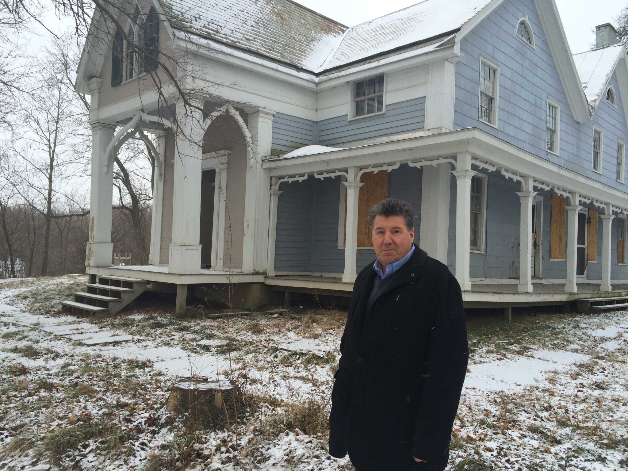 Is Coeymans candidate too close to port owner?