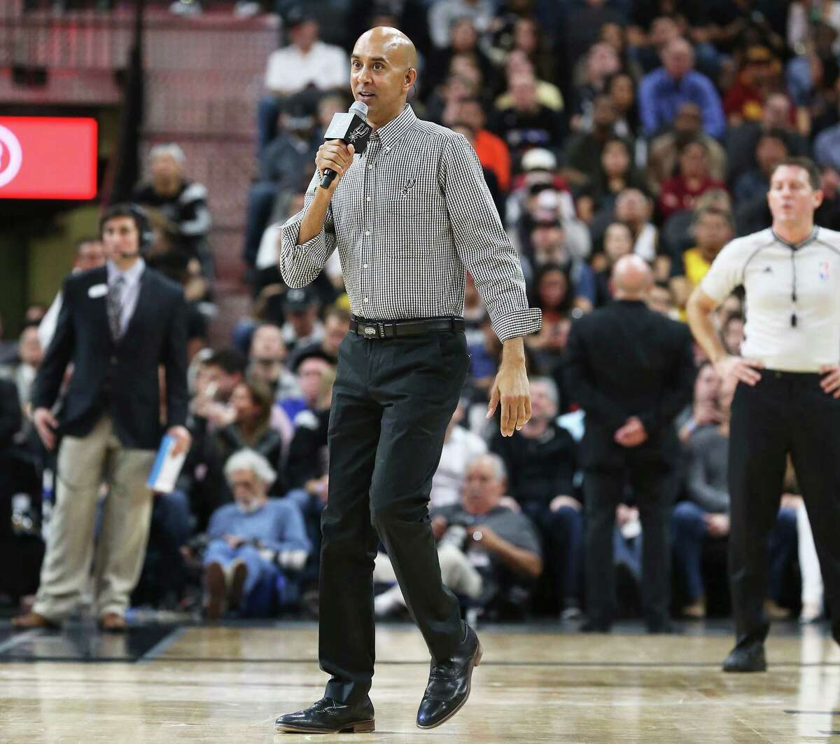 Spurs’ host boasts the most fun at AT&T