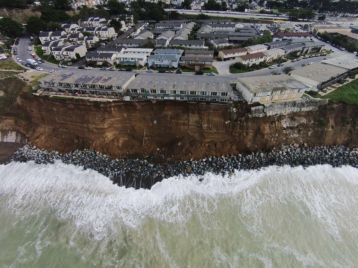 Touring Pacifica’s crumbling cliffs, Rep. Speier seeks aid