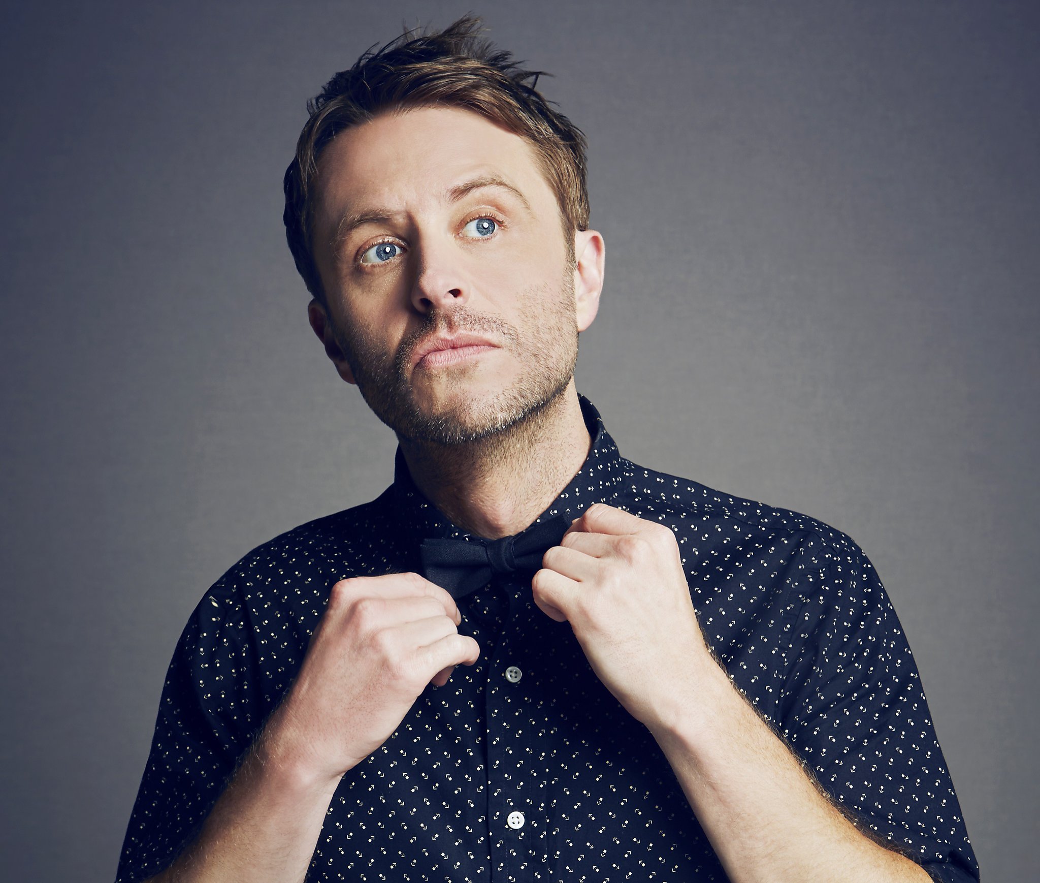 Chris Hardwick says stand-up keeps him tight