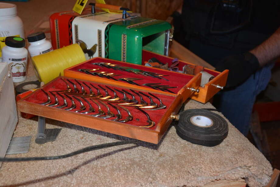 About 50 roosters seized in Texas cockfighting bust - Houston Chronicle