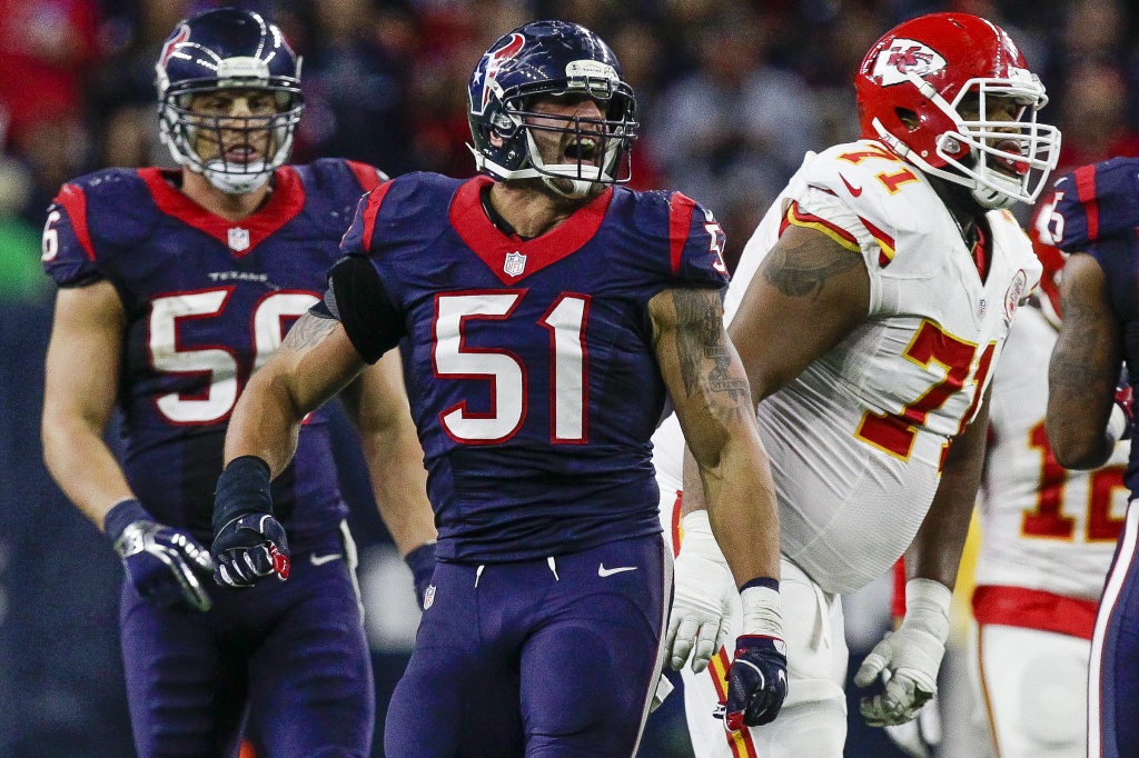 Texans expected to keep linebacker John Simon