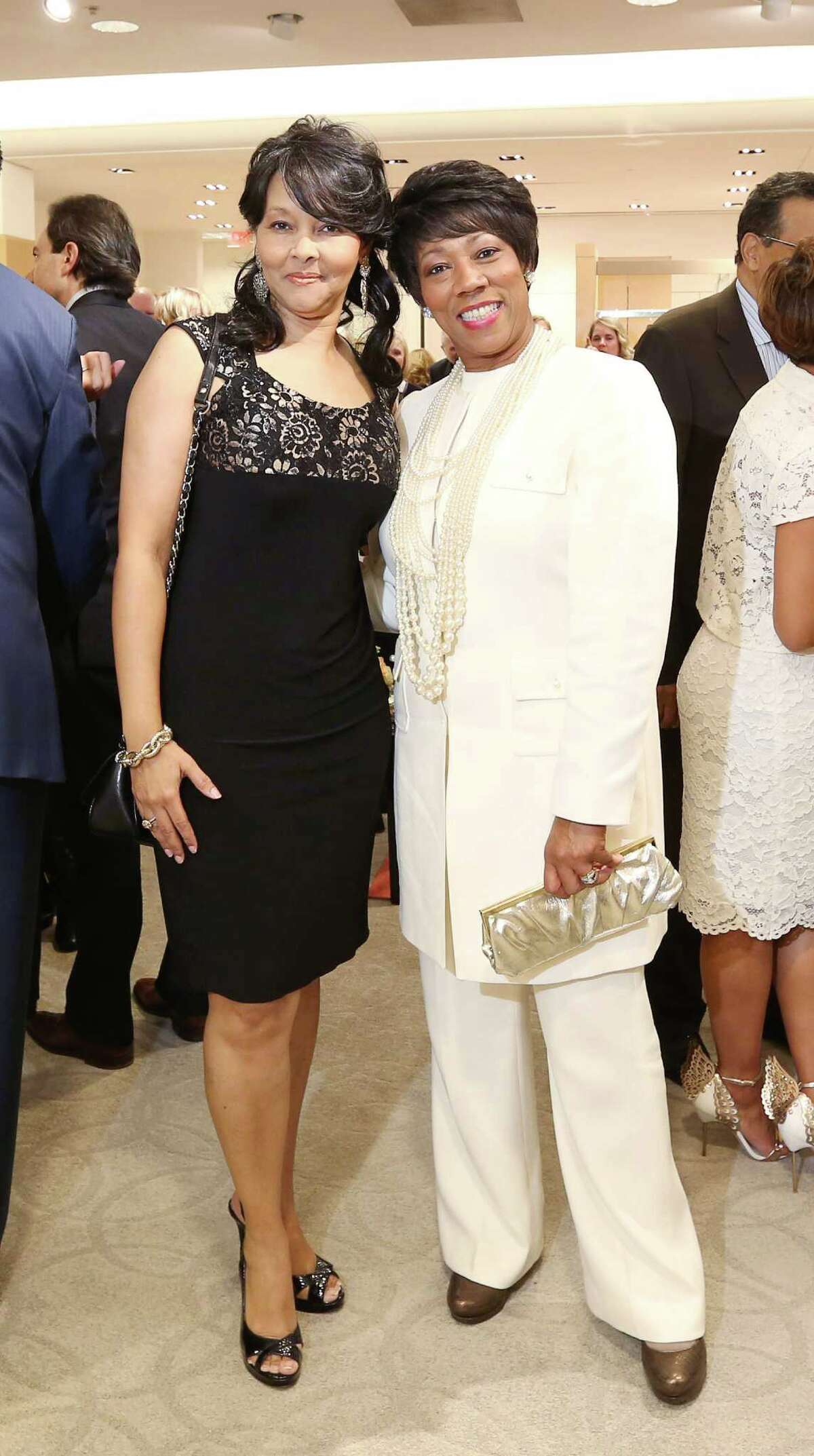 10 make Chronicle's Best Dressed list