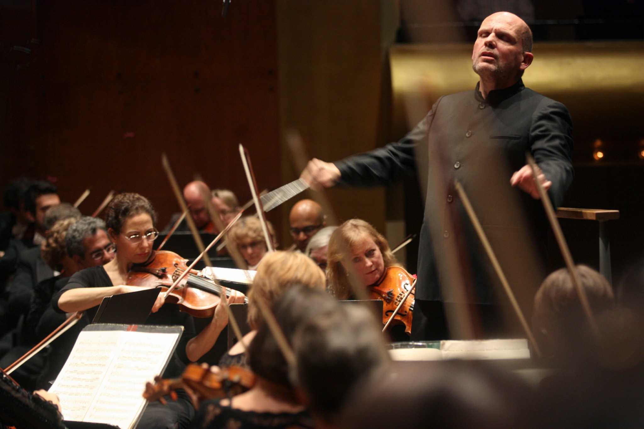 People in the news: Philharmonic names music director
