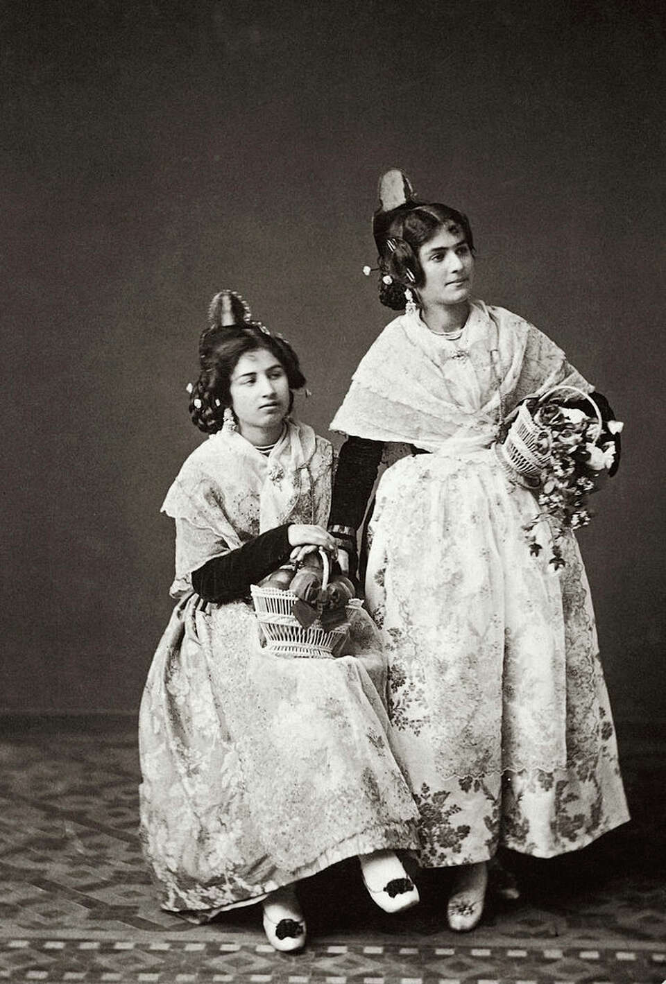 latino style clothing women