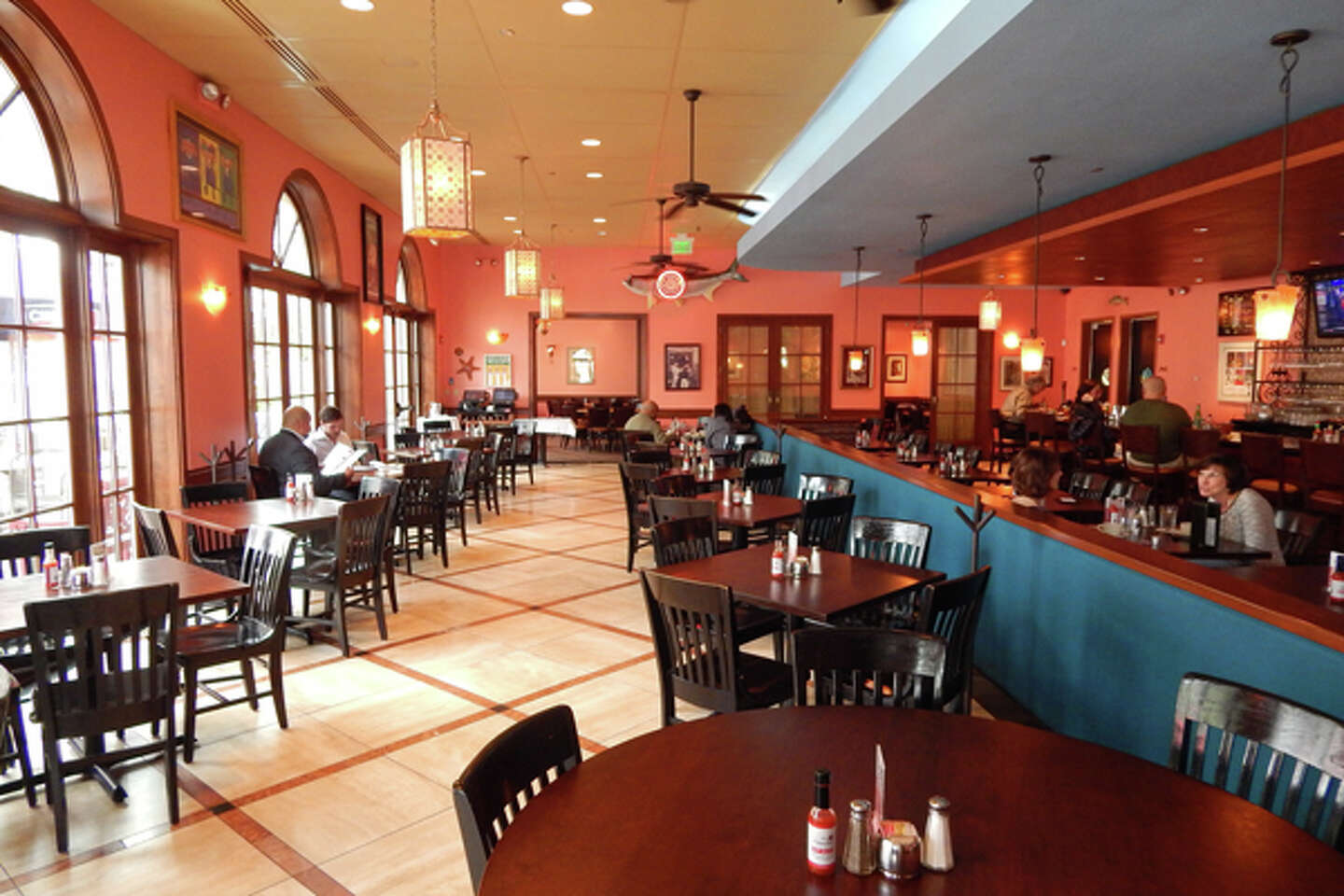 Tony Mandola’s sheds white tablecloth approach