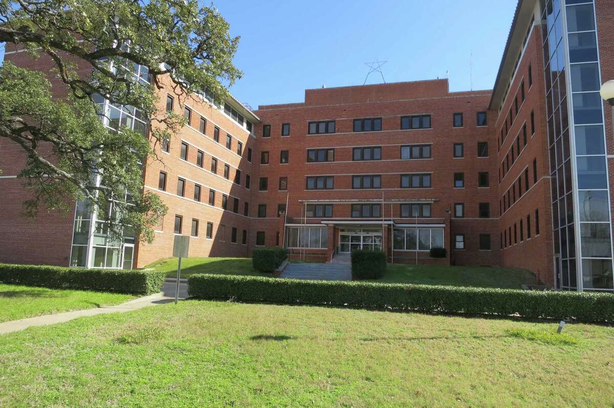 A little Texas town dries up, literally