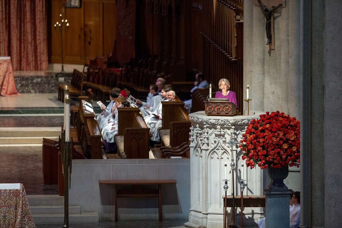 Almost 1,000 help send off Wilkes Bashford in style