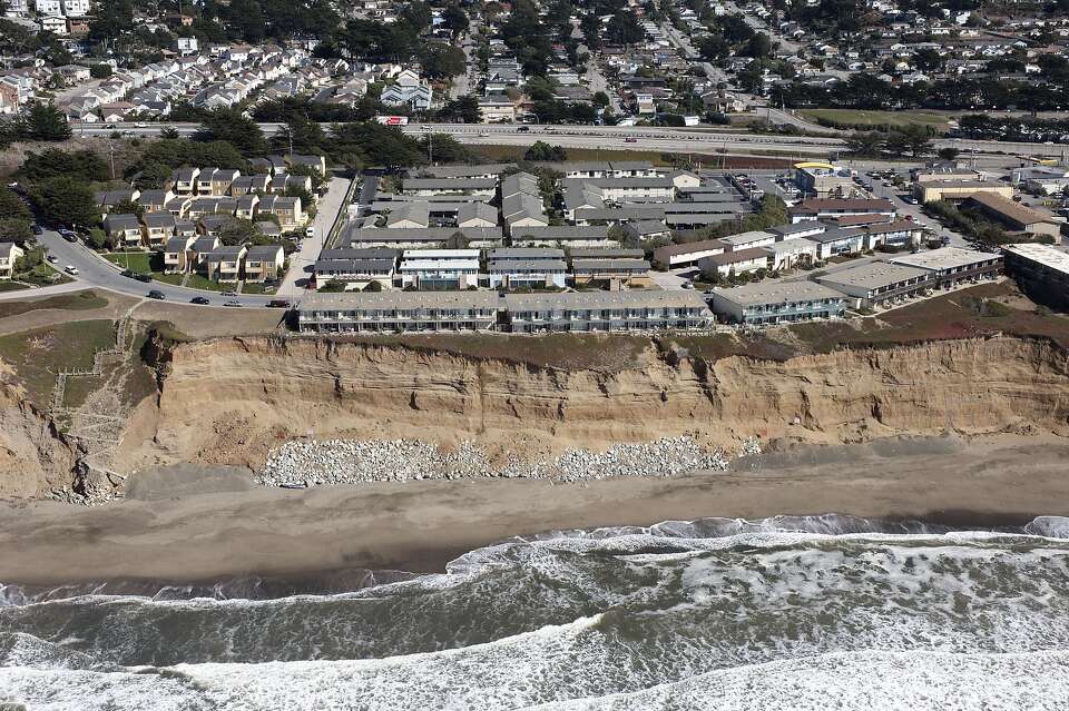 Aerial photos over decades show ocean's devouring of Pacifica cliffs