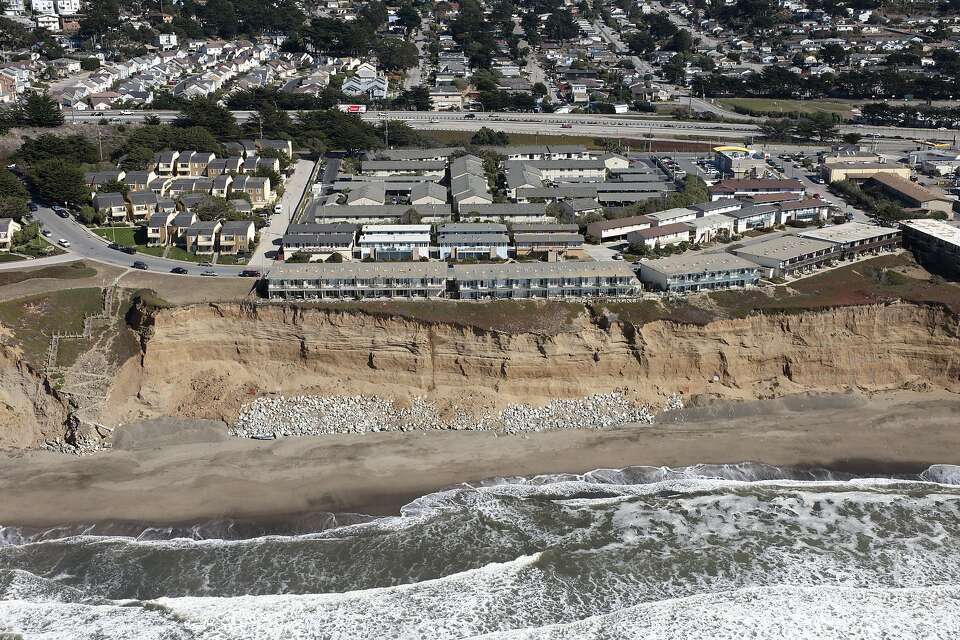 Aerial photos over decades show ocean's devouring of Pacifica cliffs