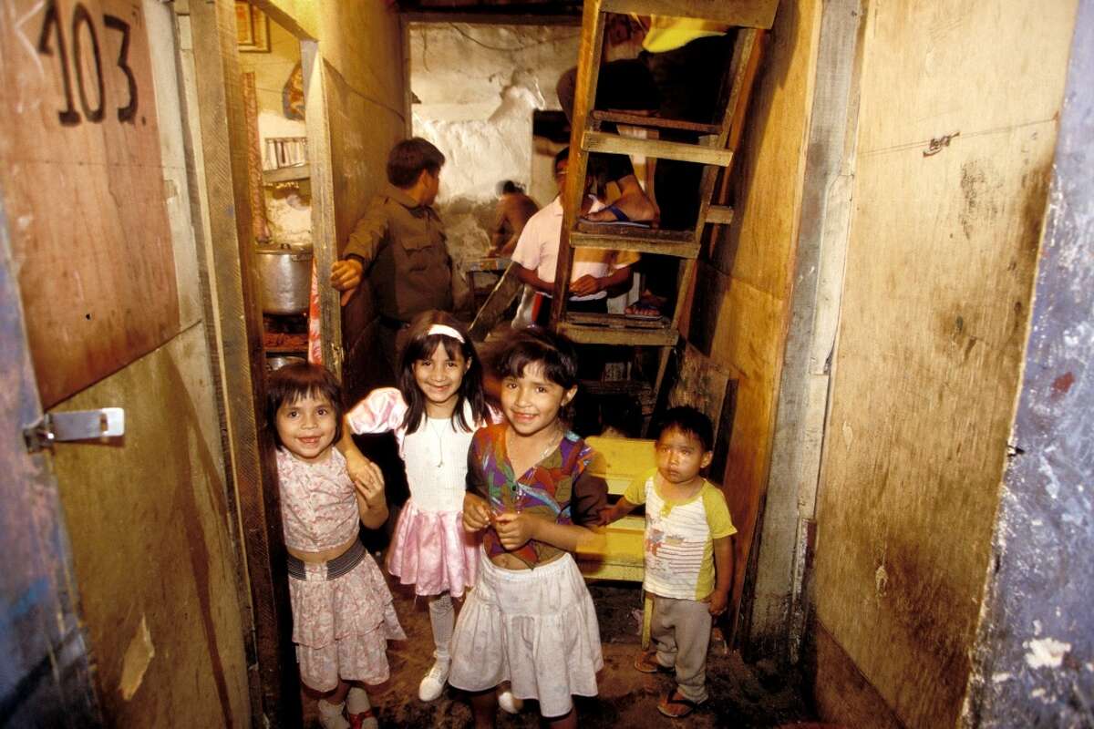 29 inmates tunneled out of a Mexican prison