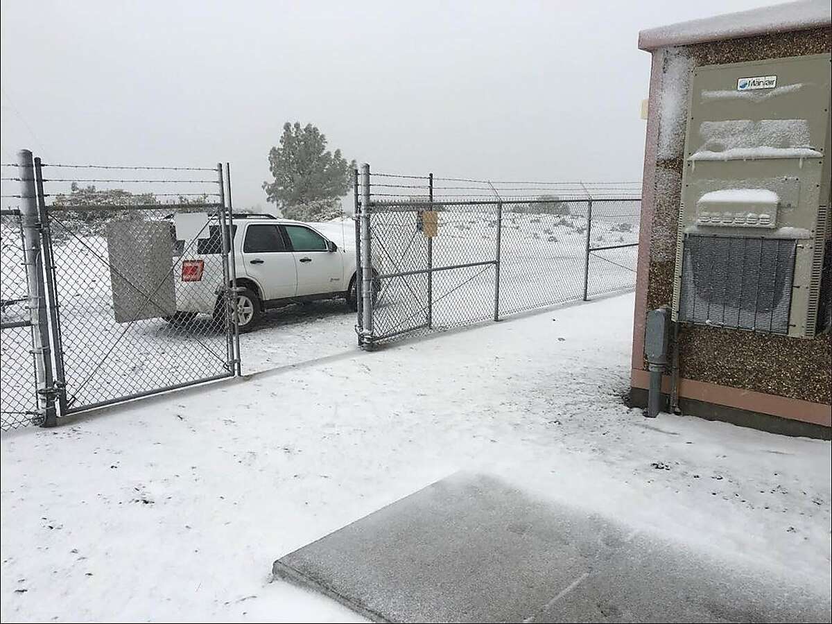 Morning rain dusts Bay Area peaks with snow