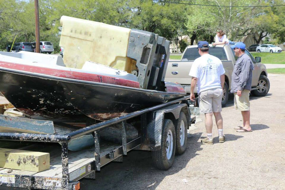 Ten Galveston County beaches are under bacteria advisories