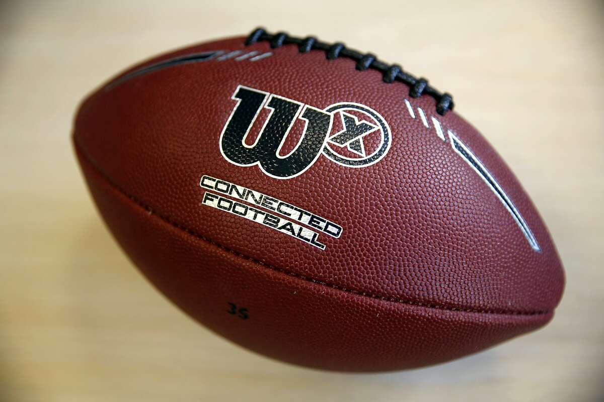 Wilson rolls out smart football, just in time for Super Bowl