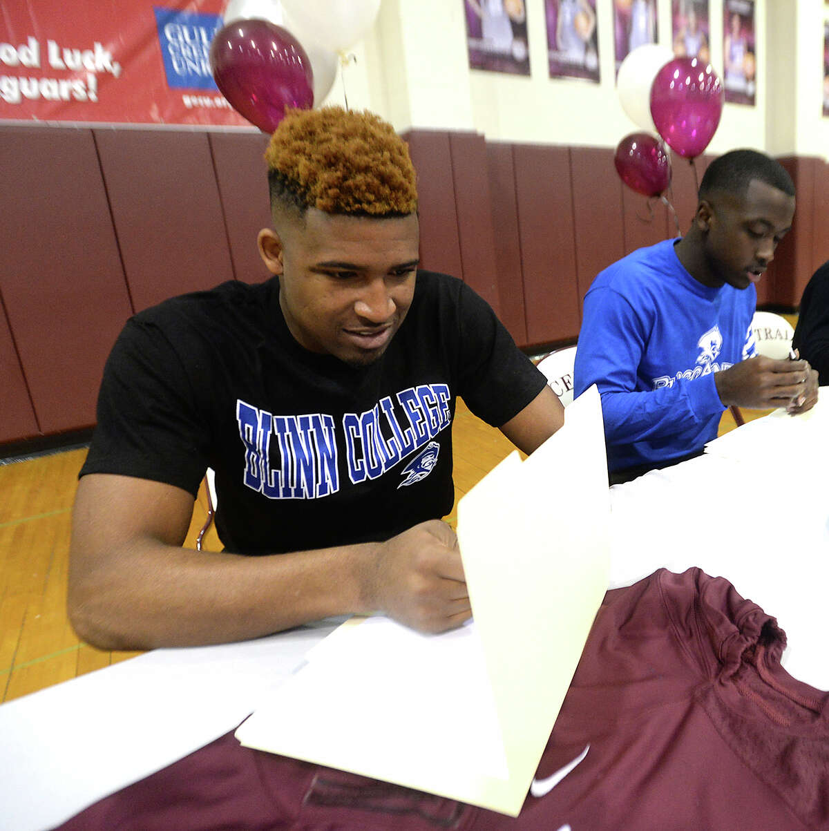 High school athletes get schooled in hard truth of recruiting