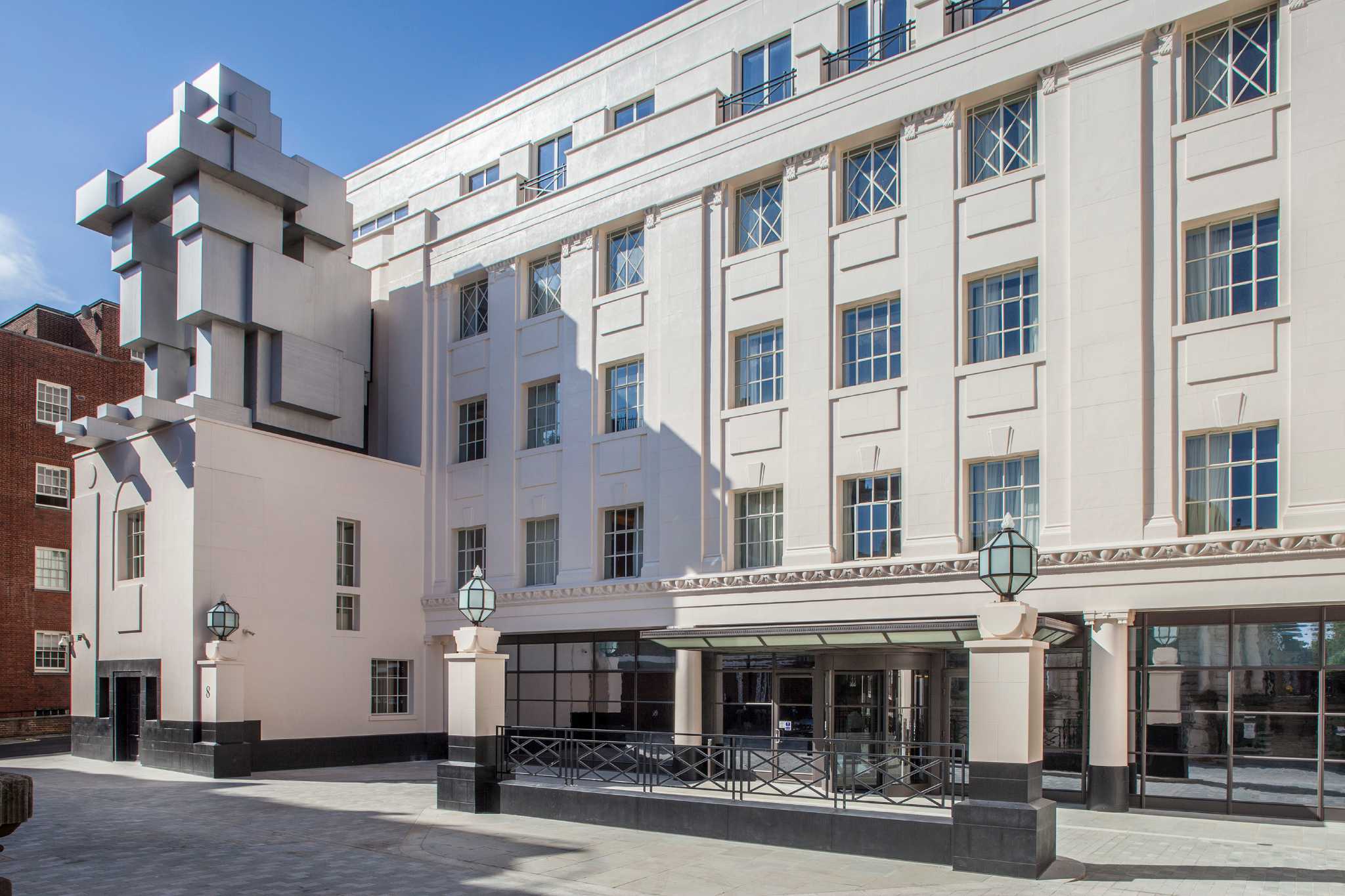 London's Mayfair: the definition of Old World luxury and elegance