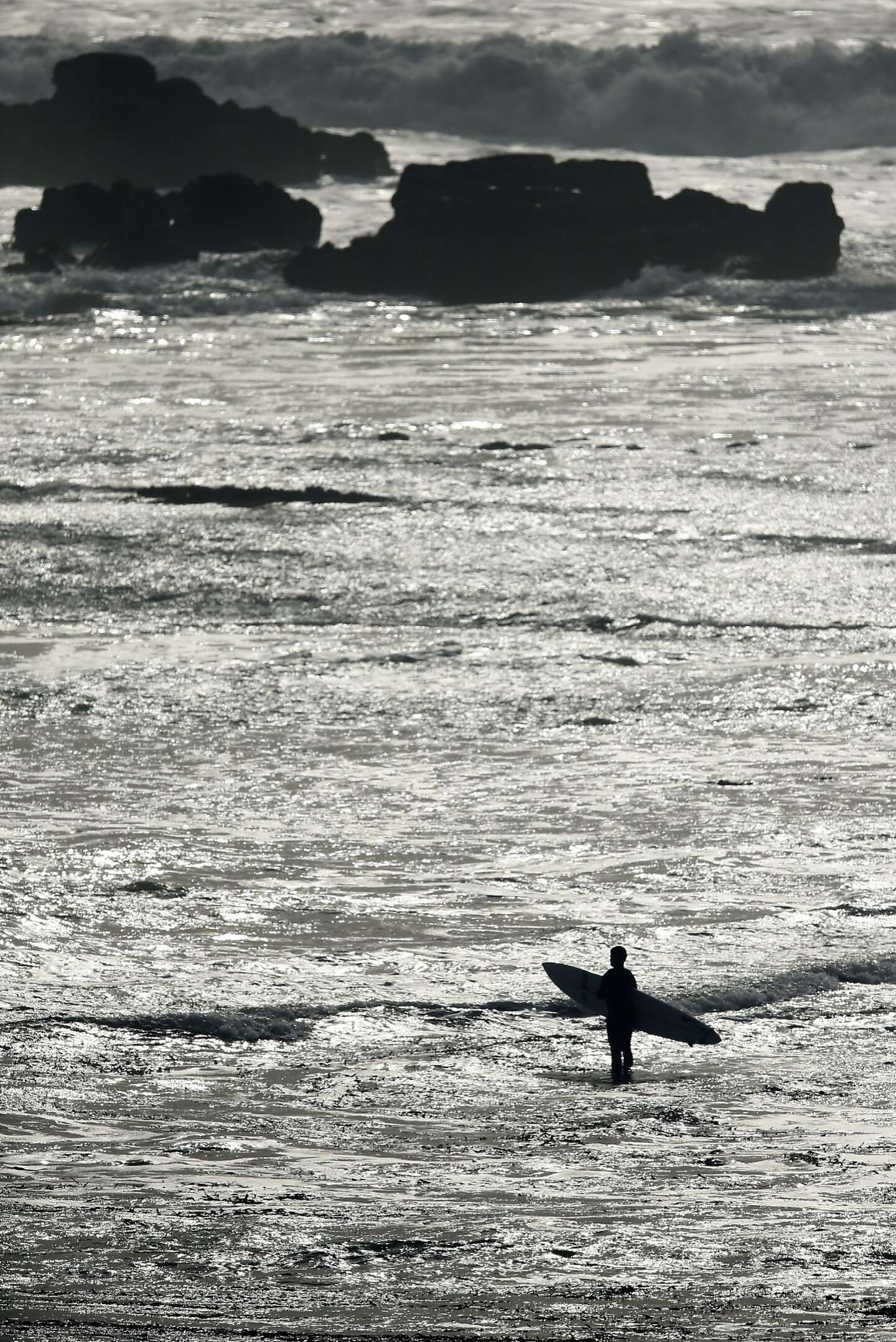 Mavericks surf contest draws an all-star cast