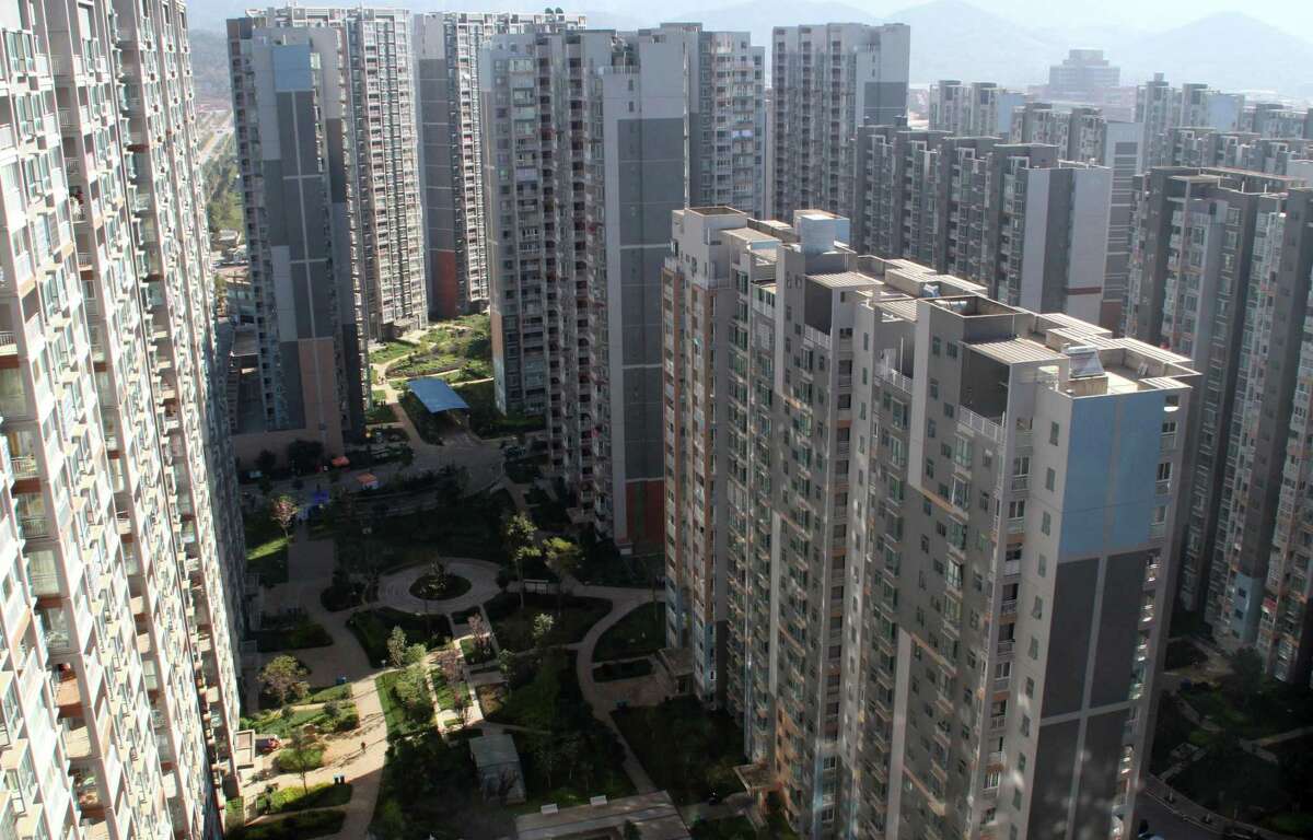 An eerie look inside China's enormous, empty 'ghost cities'