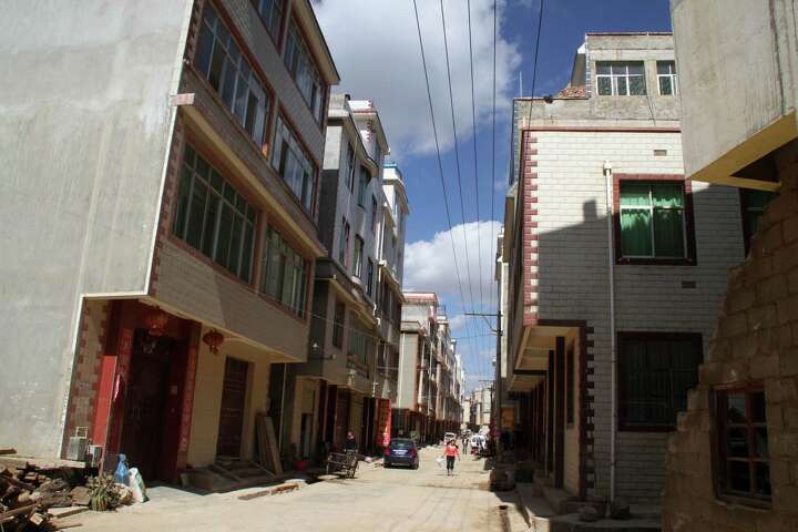 An eerie look inside China's enormous, empty 'ghost cities'